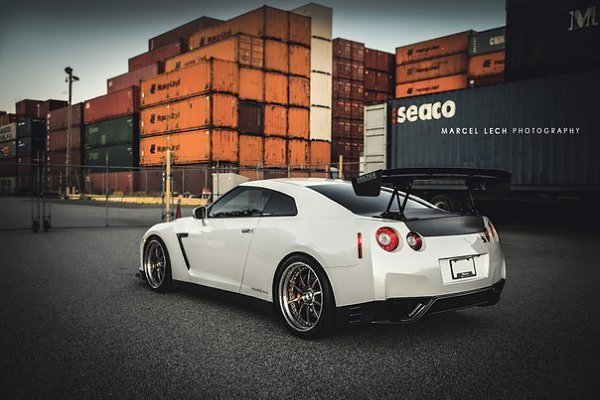 Nissan GT-R by Jotech.